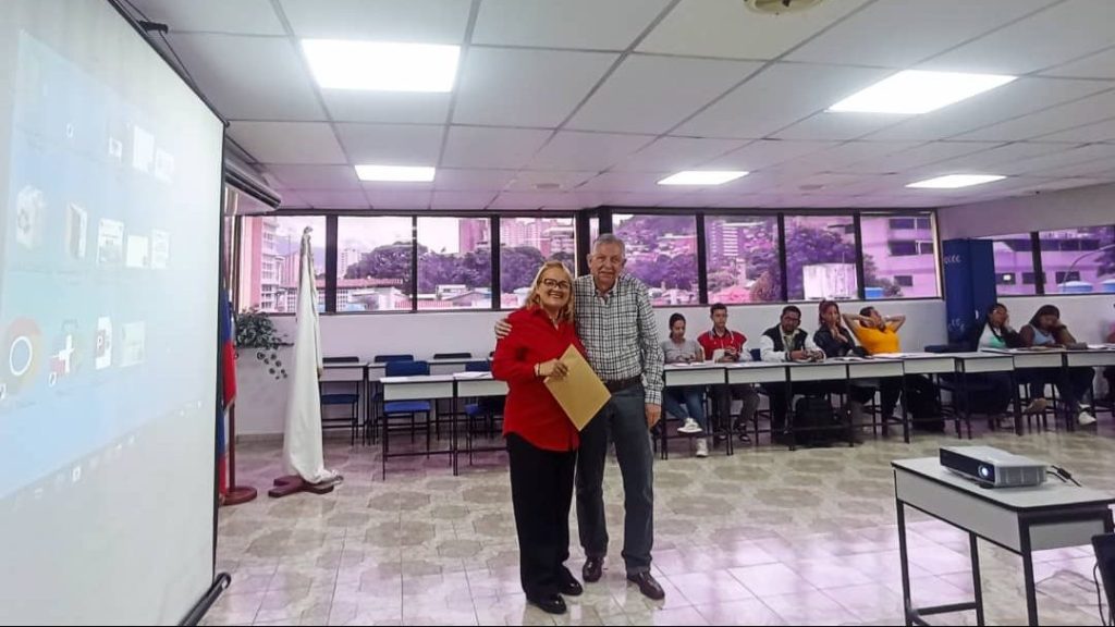 Evento FUDEIND- CLIAD: «La adolescencia, sus cambios y problemas ...