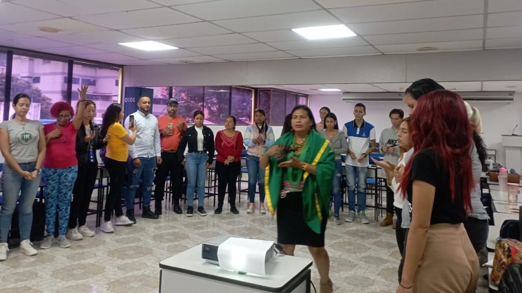 Evento FUDEIND- CLIAD: «La adolescencia, sus cambios y problemas ...